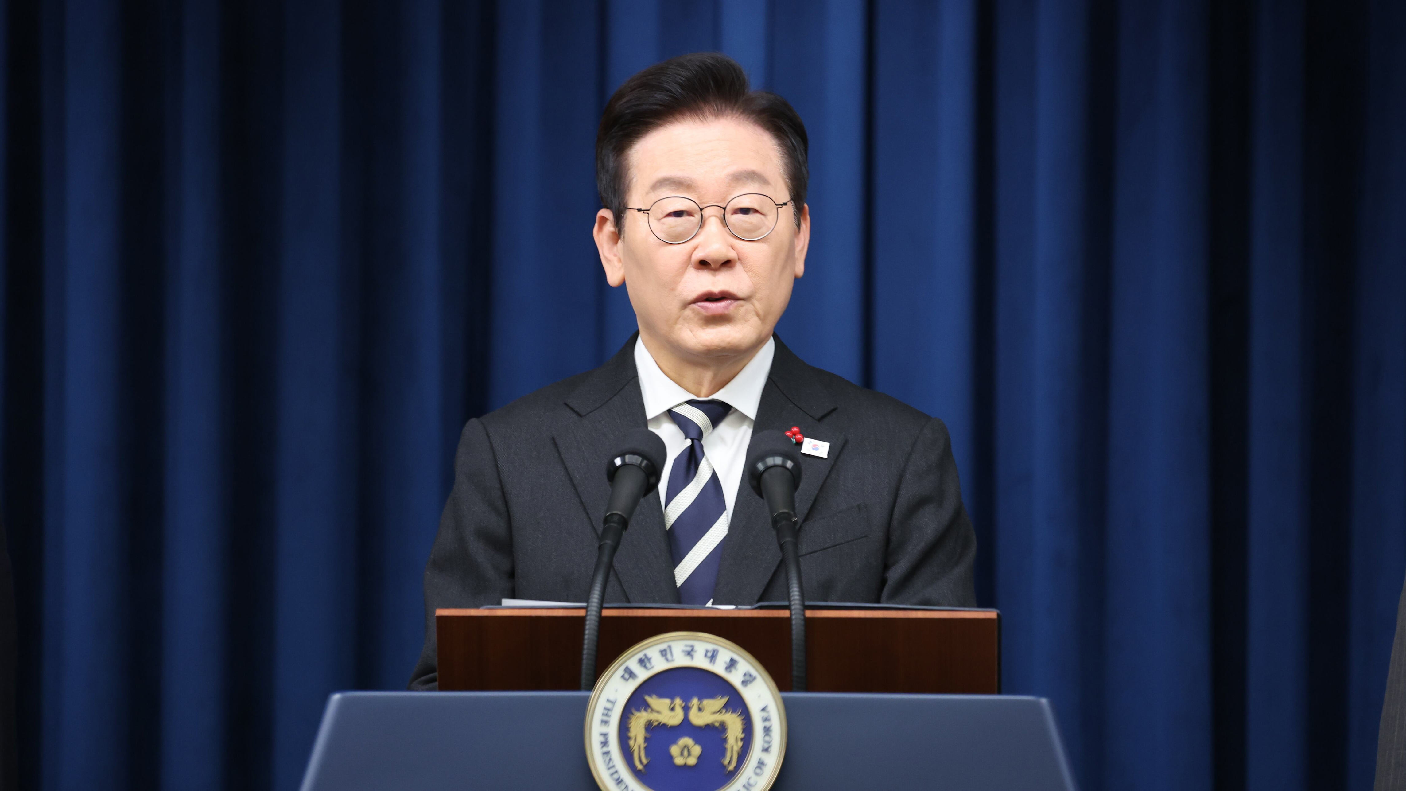 President Lee Proposes Nobel Peace Prize for Citizens' Martial Law ...