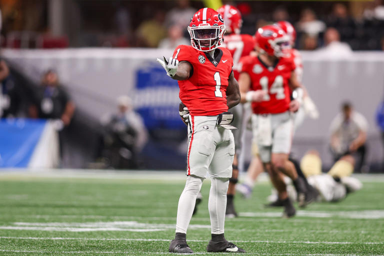 Social media reacts after 4-star WR flips from Penn State to Georgia