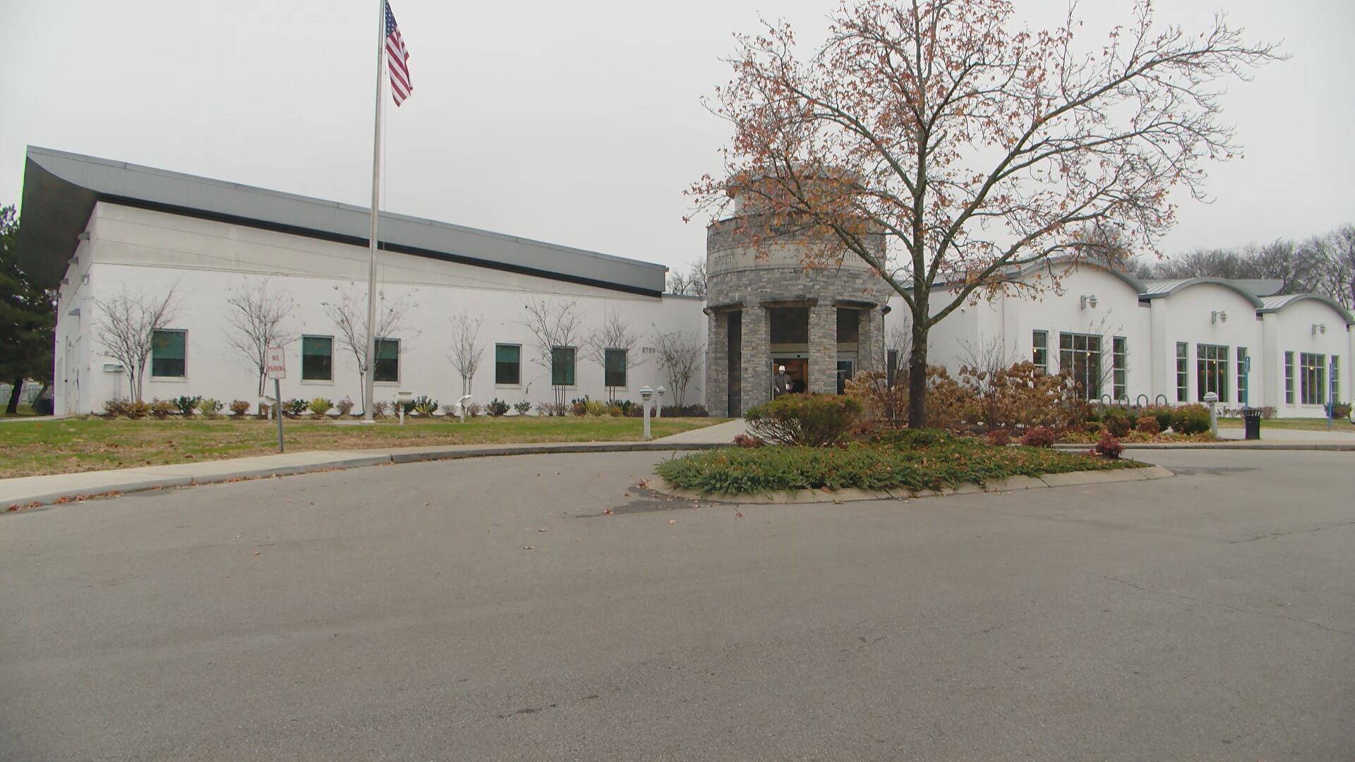 ‘Very terrifying’: Green Hills Library placed on lockdown after report ...