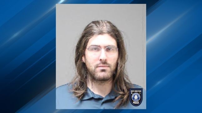 Man accused of crashing into coffee shop in South Kingstown faces DUI ...