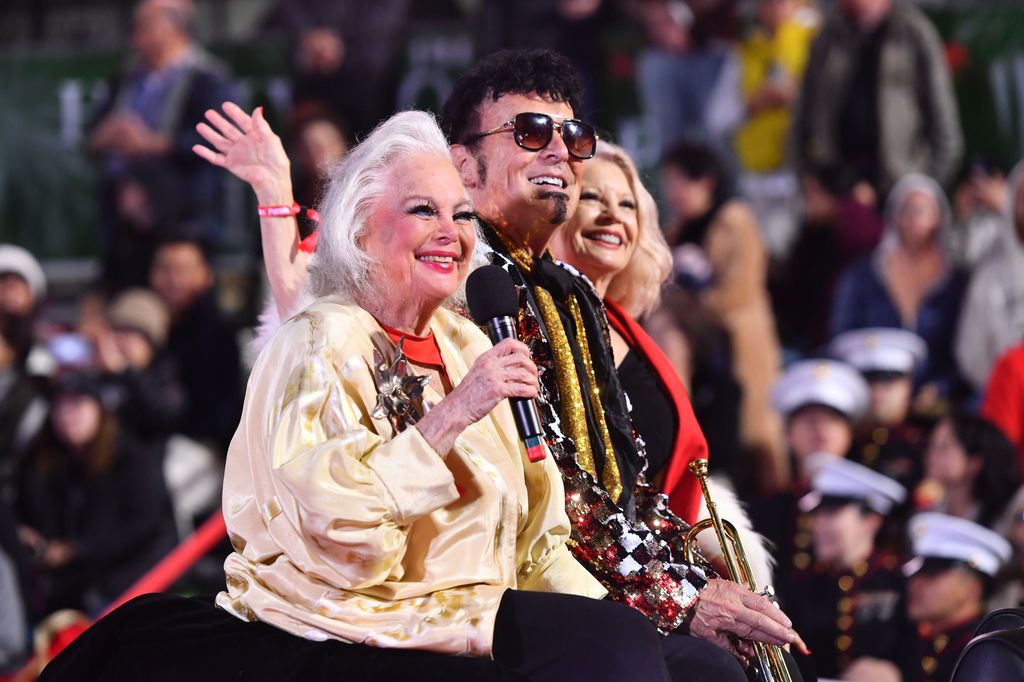 60s sitcom star, 79, is in festive spirits in first appearance after ...