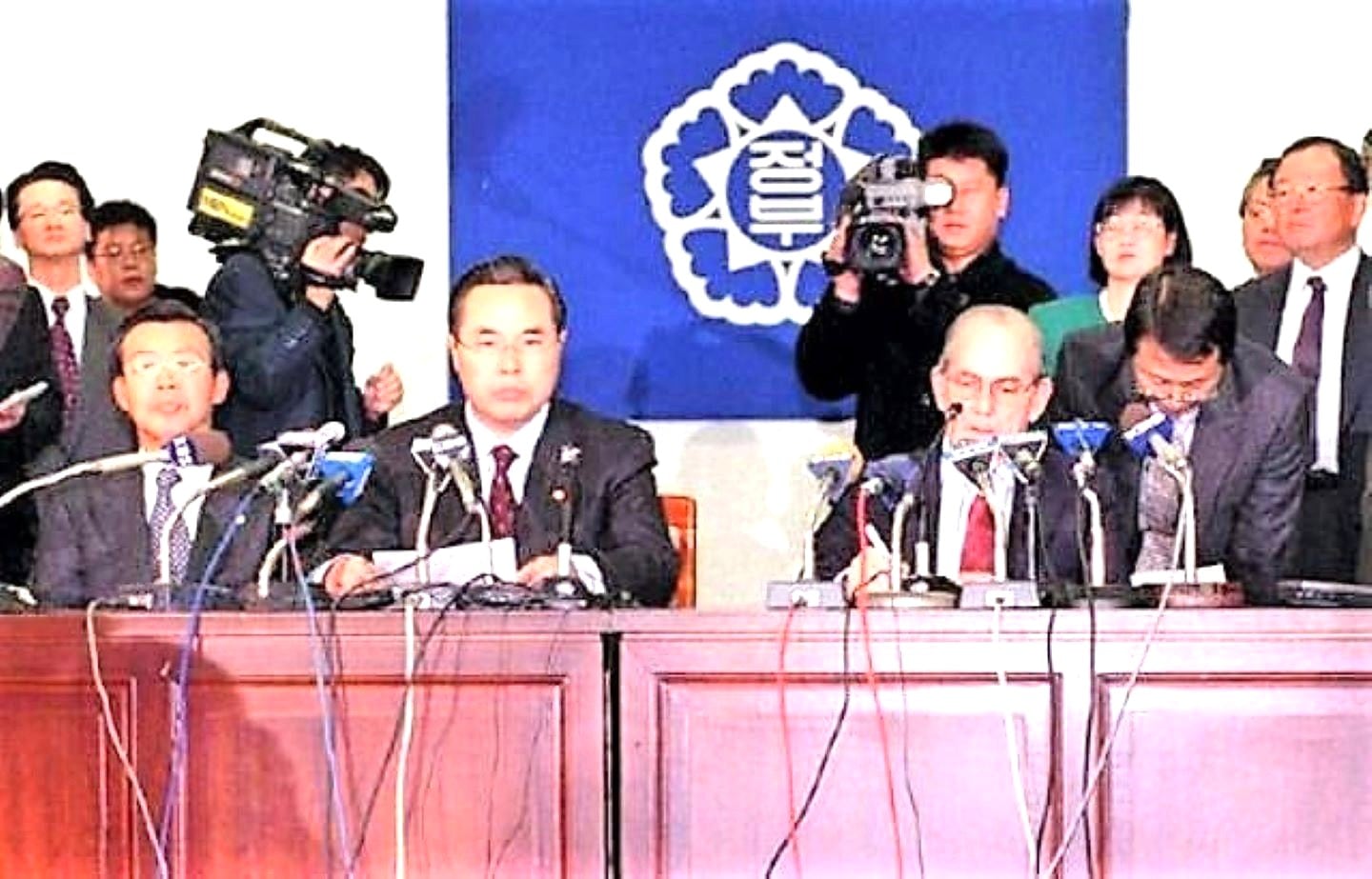 Third Foreign Exchange Crisis Signs as President Lee Expands Deficits