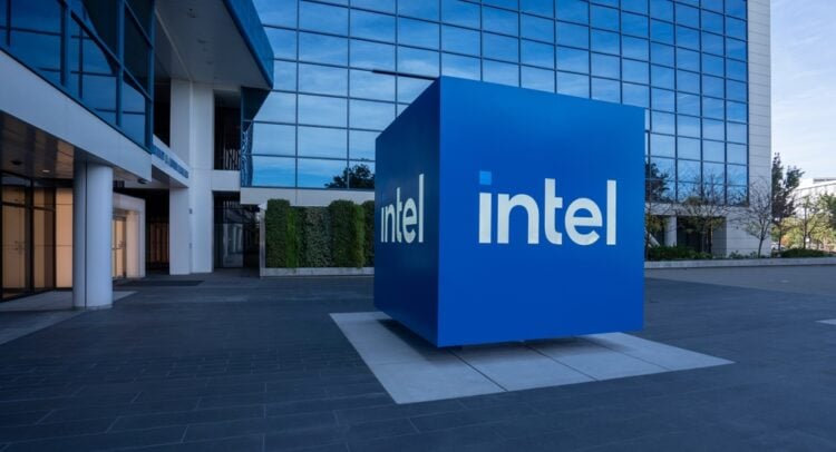 Intel Stock (INTC) Surges to a New 52-Week High. What’s Driving the Spike?