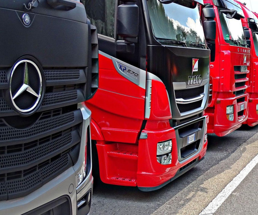 Gigantyczna kładka przejedzie przez Bydgoszcz. Kierowcy i piesi muszą ...