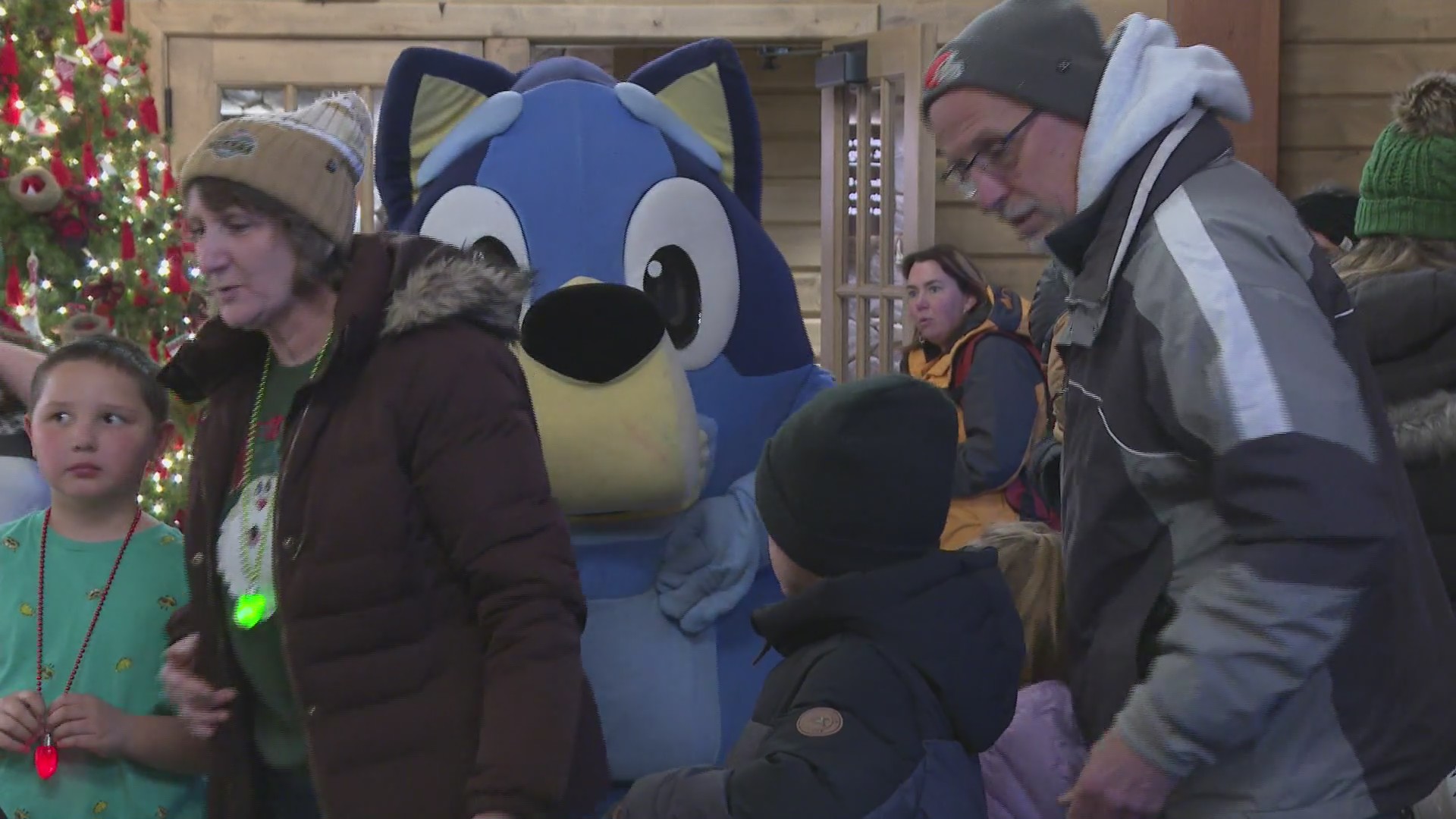 Grinch, Bluey and Santa Help Make-A-Wish Kids Celebrate in Neenah