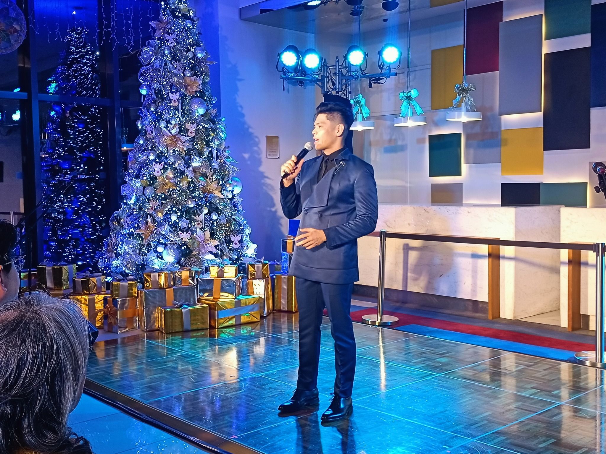 Lara Maigue, Vien King, Arman Ferrer showcase talents in this season of joy