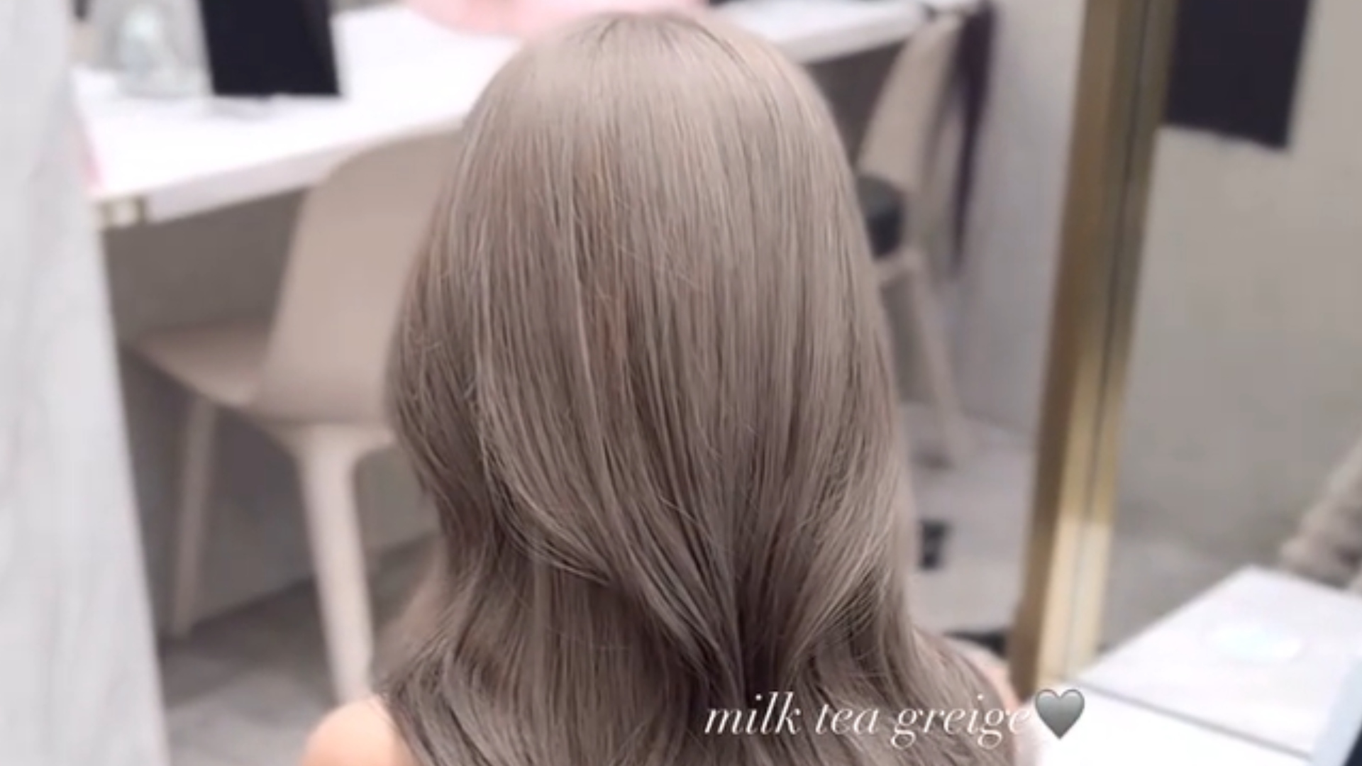 Here is the perfect shade of highlights to enhance your gray hair