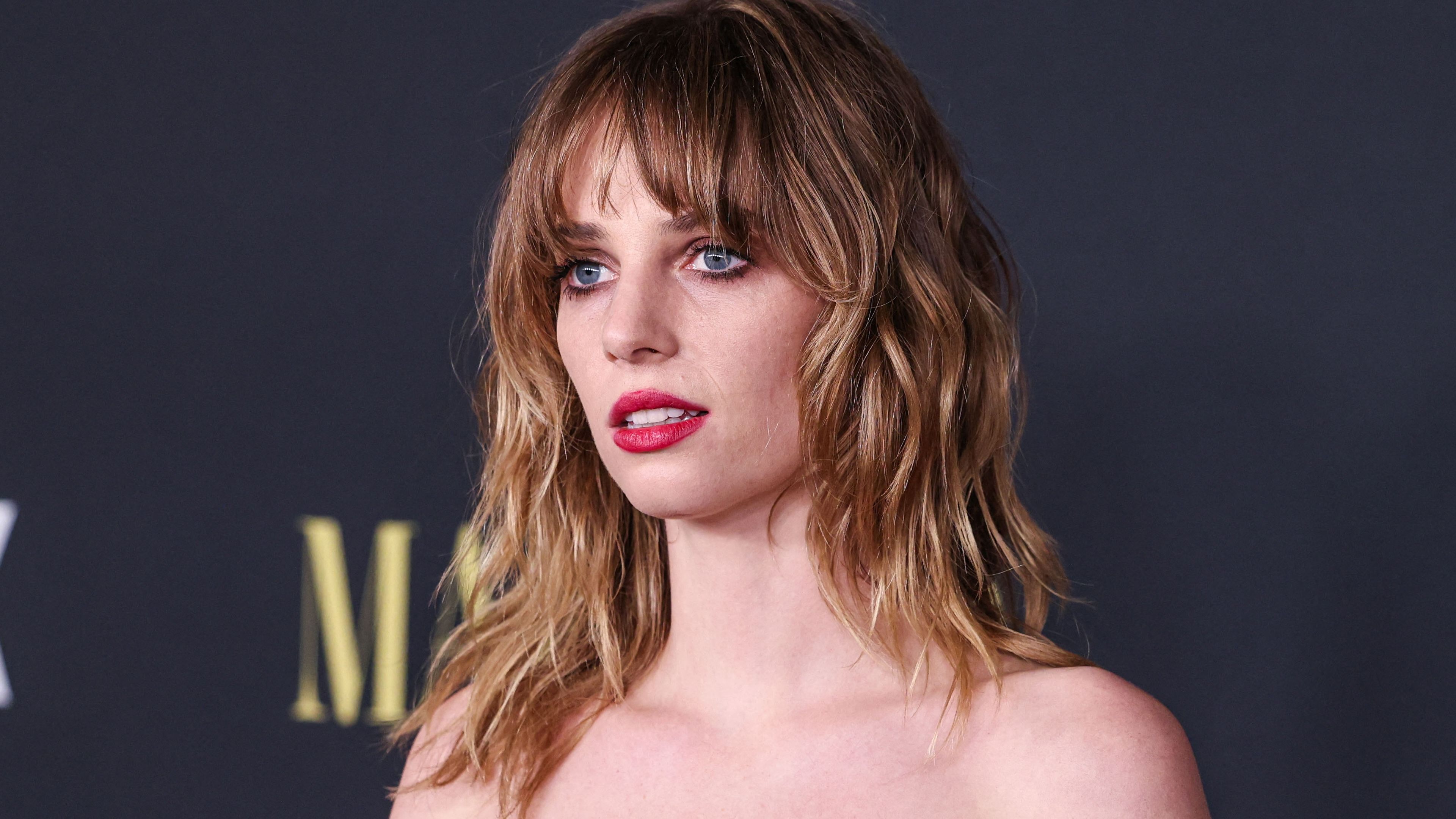 Stranger Things Star Maya Hawke Looks Perfect As This DC Icon in Genius ...