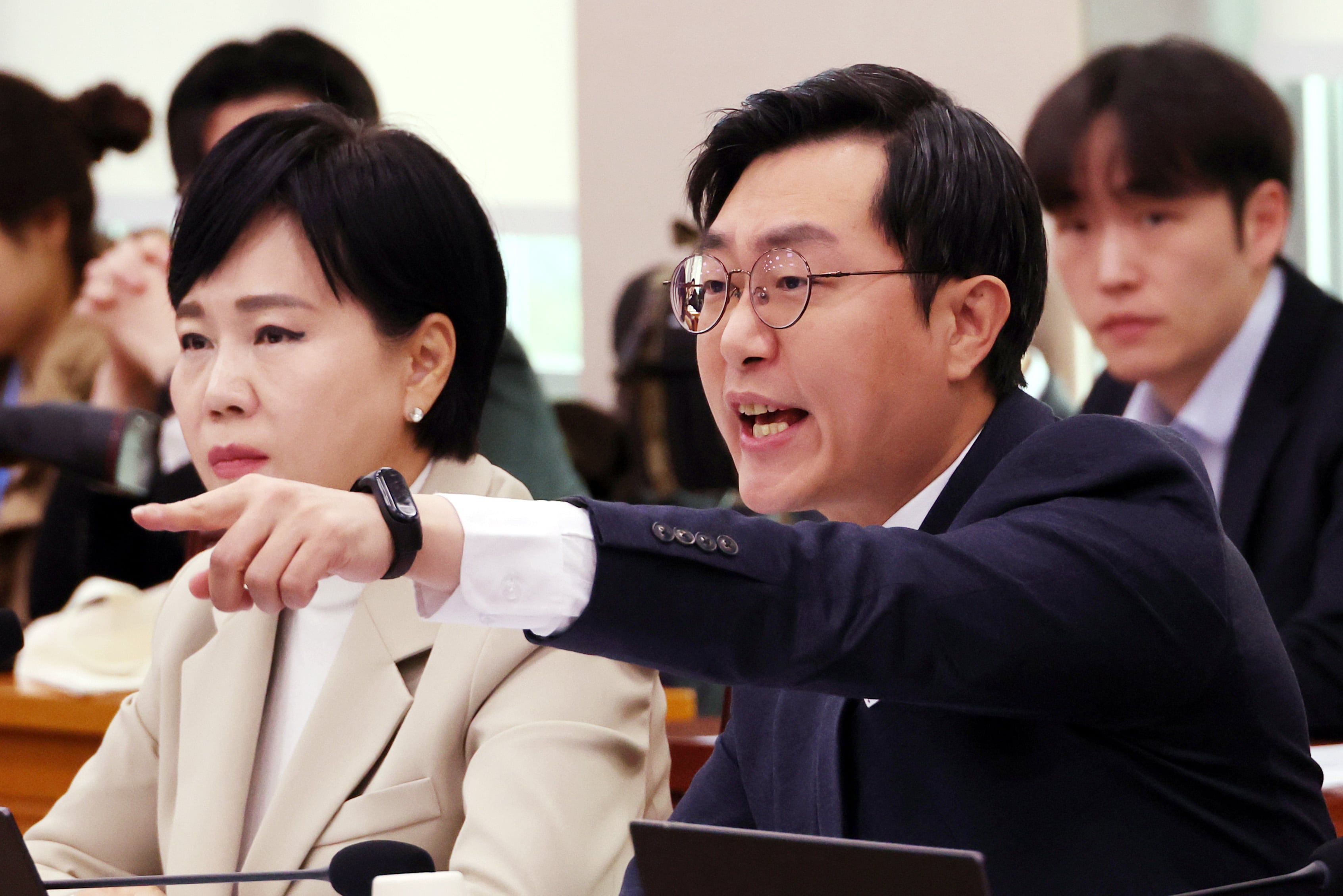 People Power Party Accuses Democratic Rep. Jang of Conflict of Interest