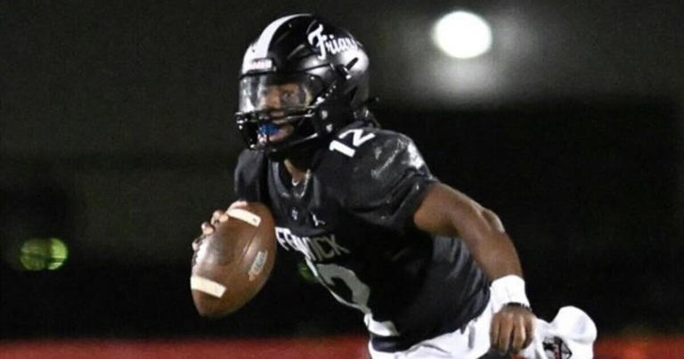 Illinois High School Football: Fenwick upsets East St. Louis for 6A title