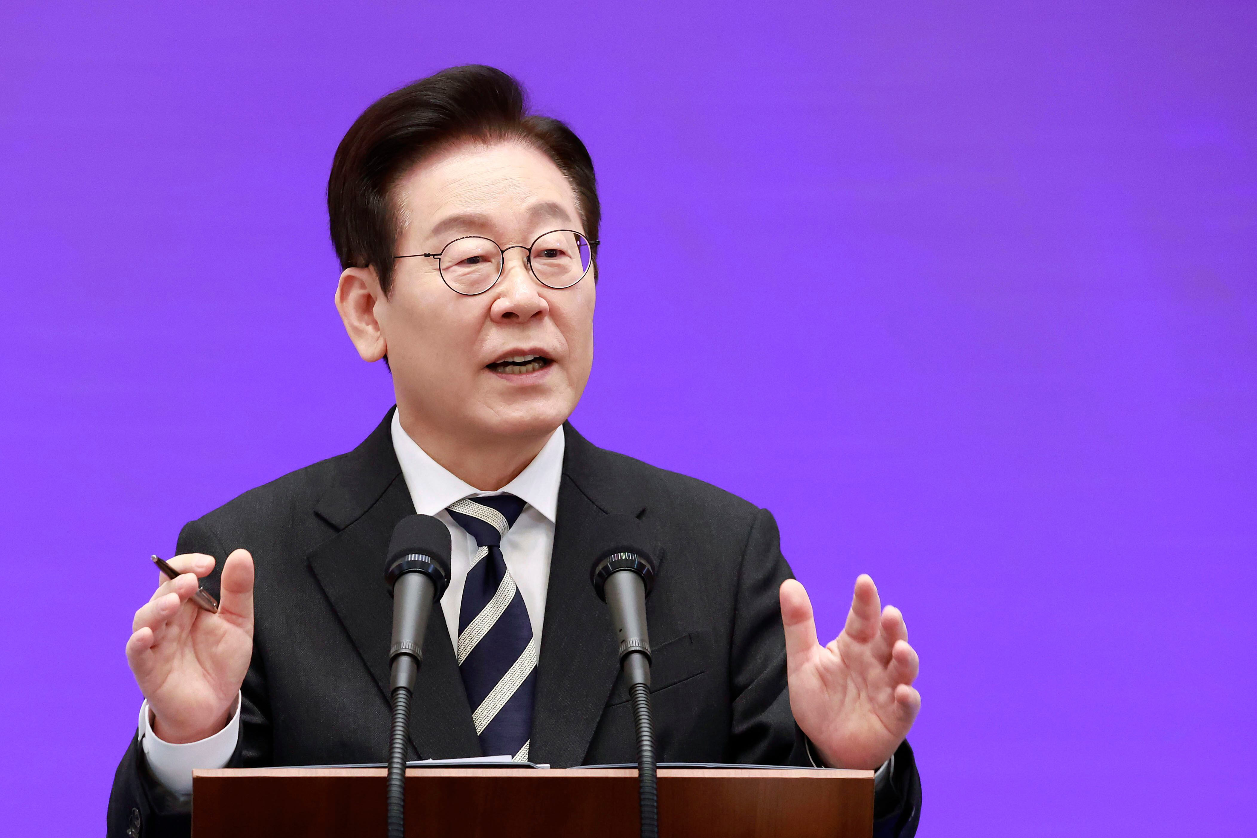 President Lee unaware of North Korean detainees; US mobilizes