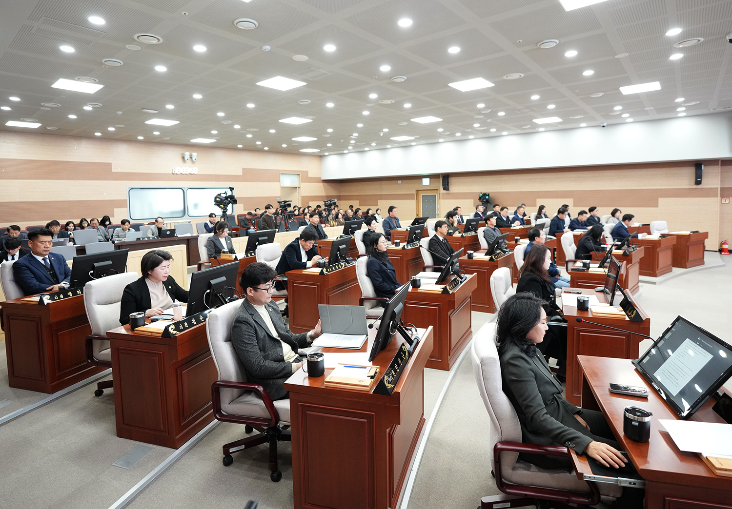 충남 아산시의회, 제3회 추경 2조2천347억원 확정…총 32건 안건 처리