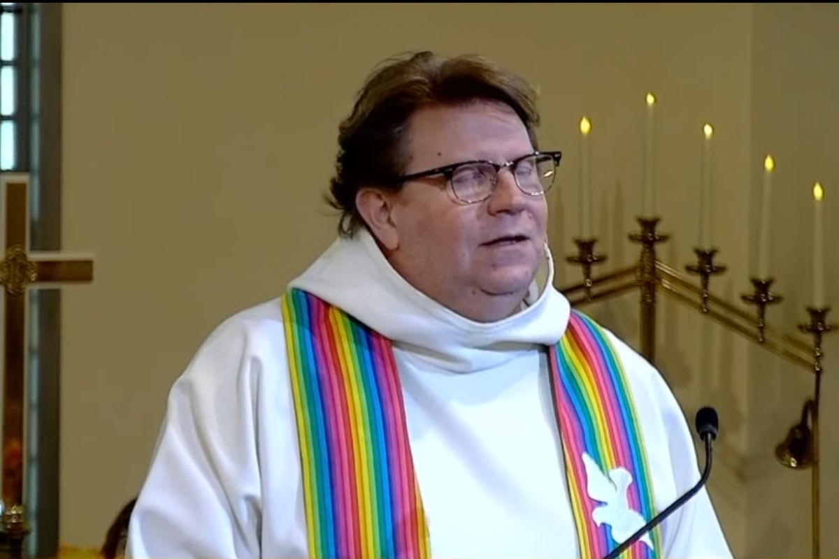 United Methodist Pastor Comes Out As Transgender Mid-Sermon — Who Is ...