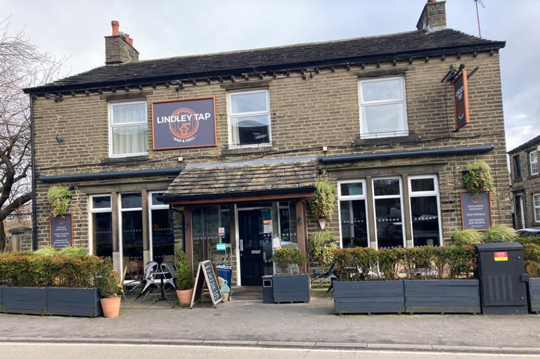 Huddersfield village bar's 'warm atmosphere' helps bag top award