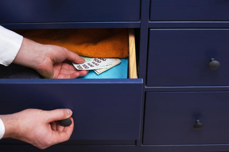 Tot dit bedrag wordt contant geld in huis vergoed bij diefstal of brand