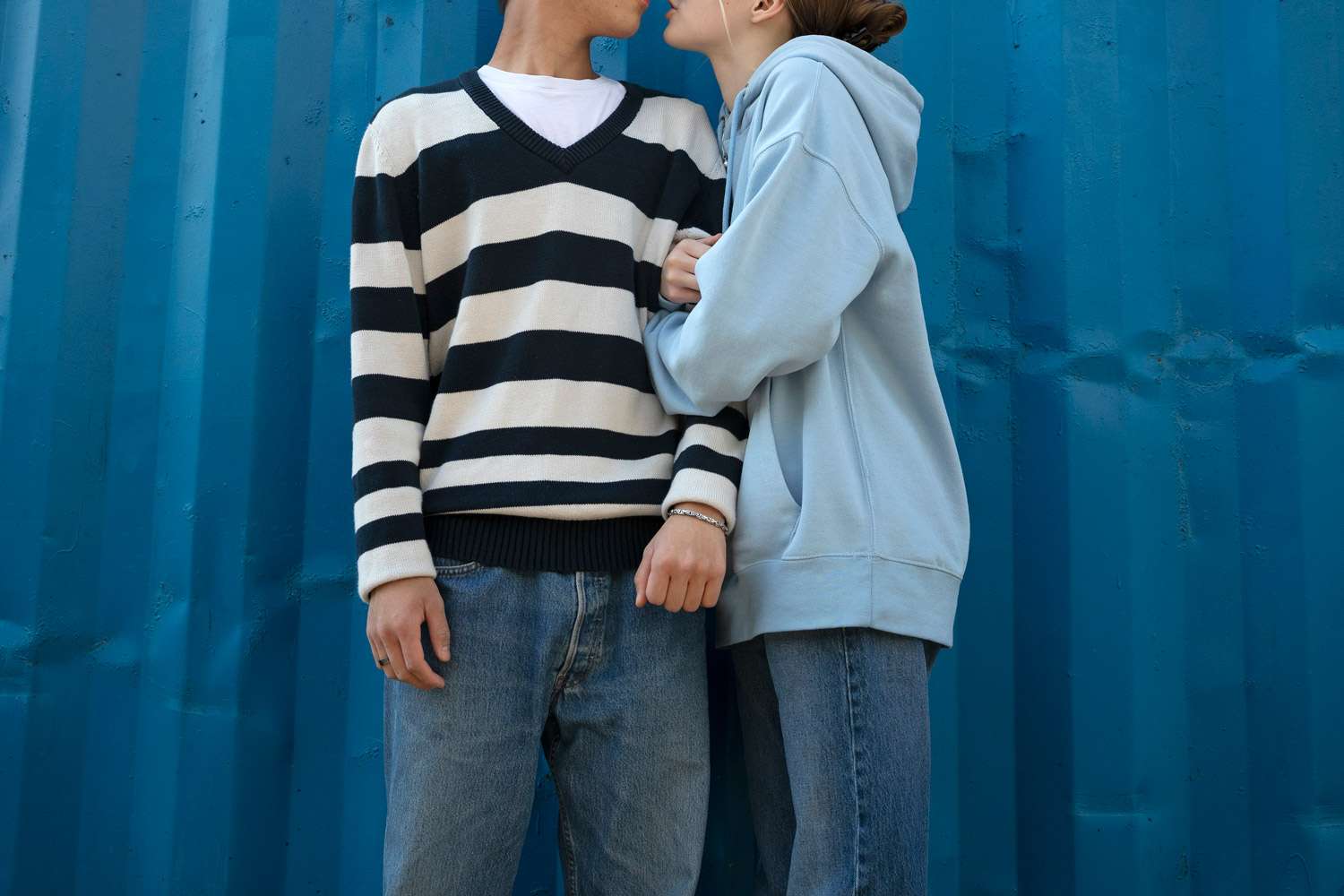 Mom Notices Her Teenage Son's Girlfriend Is Taking His Clothes. When ...