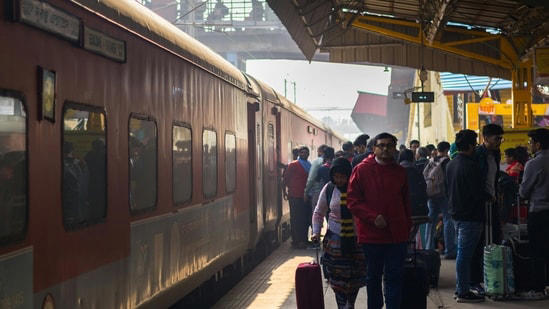 Railways makes changes in Tatkal ticket booking at reservation counters ...