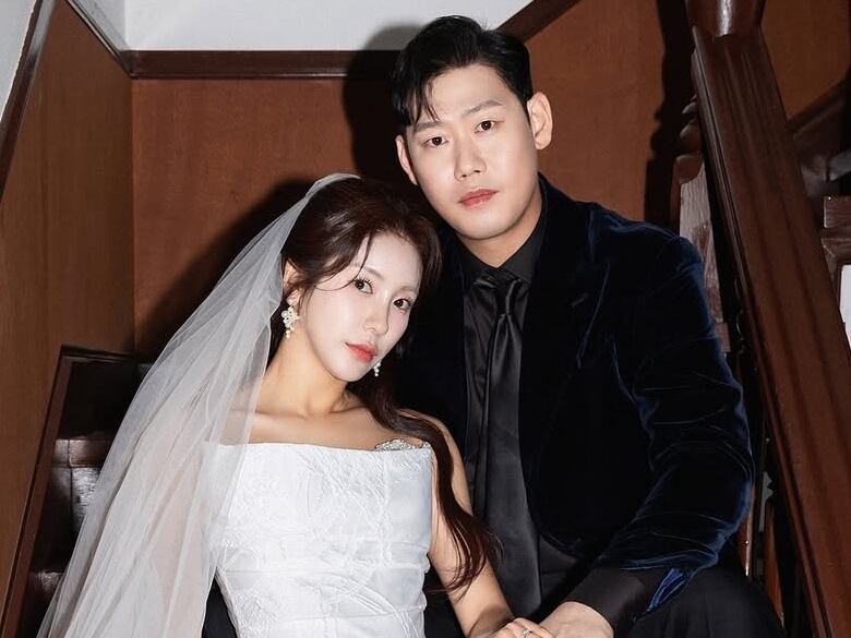 Hanwha's Ha Ju-suk marries cheerleader Kim Yeon-jeong after five-year ...