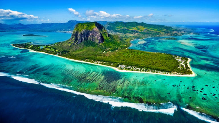 Record Discovery Confirms Earth’s 8th Continent—Mass Larger Than ...