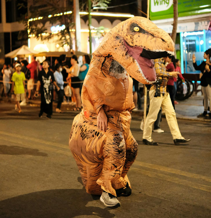 15 Times a Simple Delivery Turned Into a Comedy Sketch