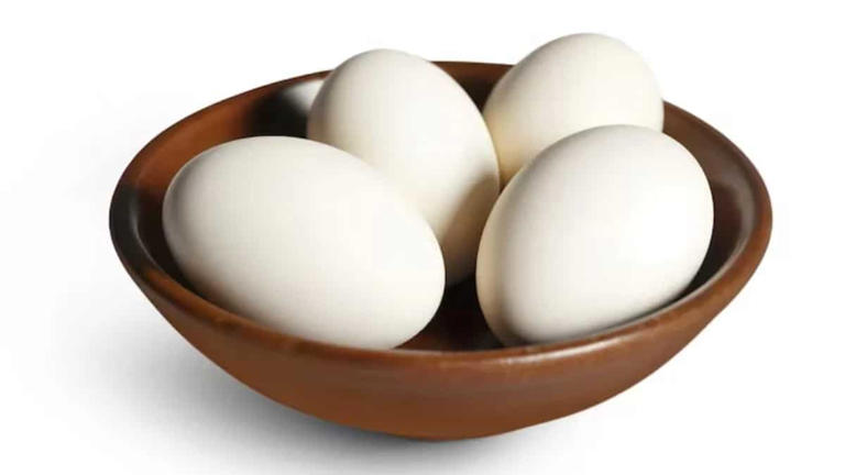 How To Check Egg Freshness Without Cracking: 5 Easy Smart Tests