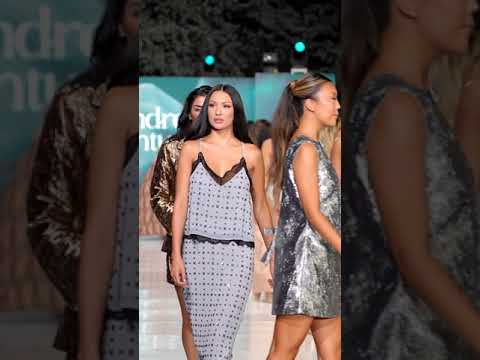 Tall models Rachel and Madison featured