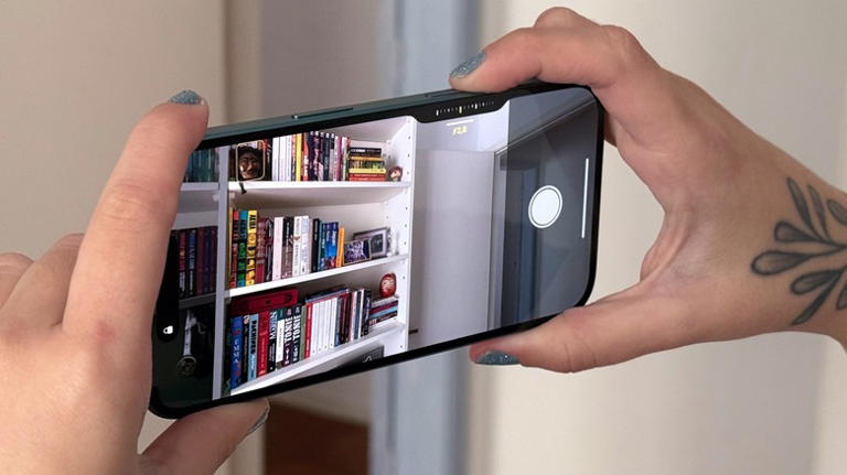 Apple Silently Drops Night Mode For Portrait Shots On iPhone 17 Pro ...