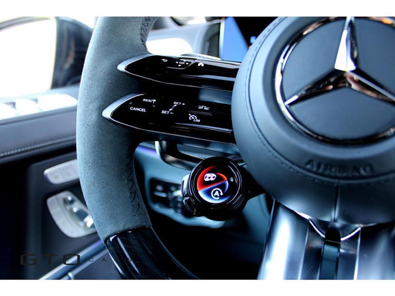 In 2025 is hout in de auto gewoon weer cool