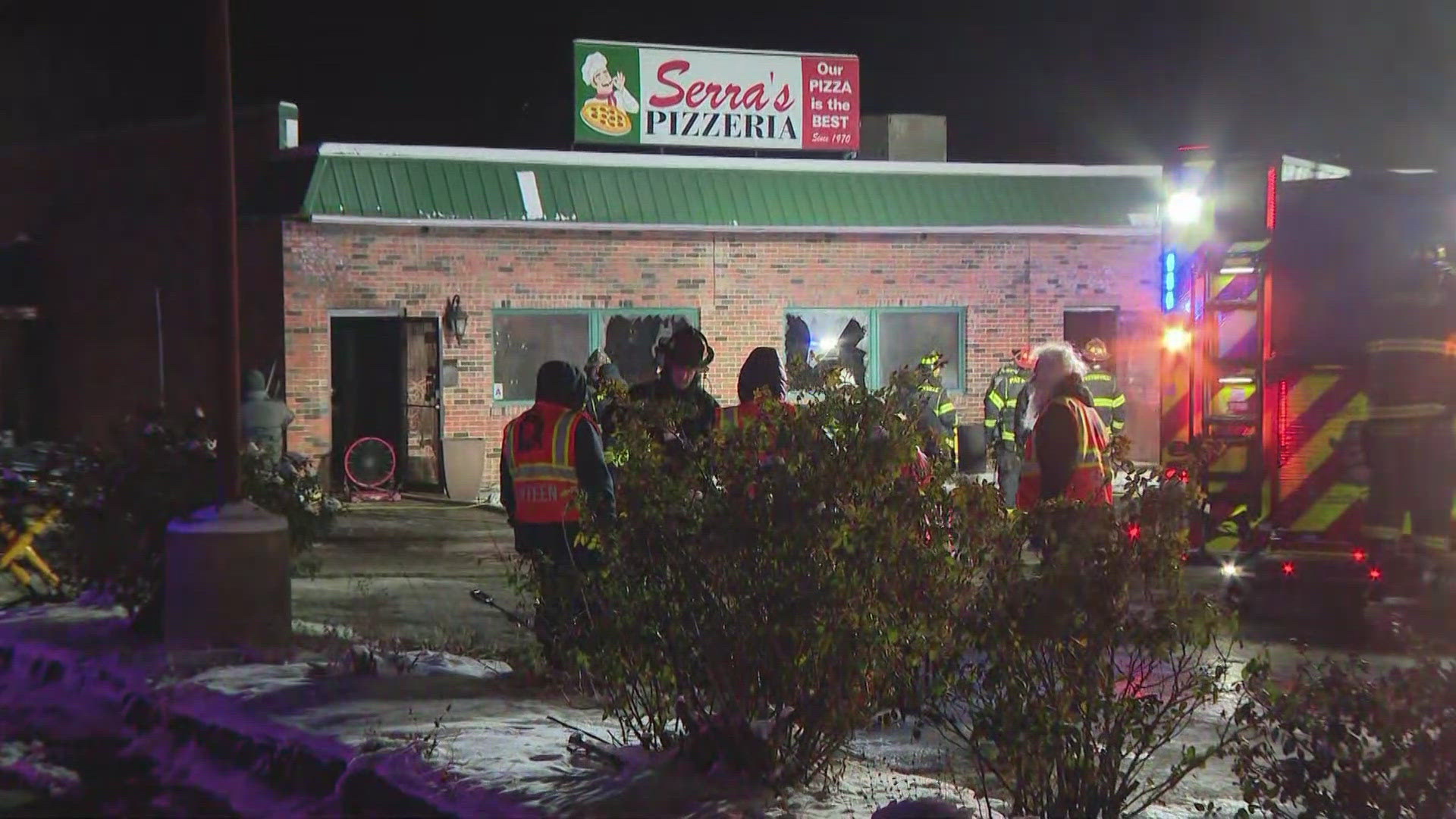Crews battle fire at Serra's Pizzeria in Maryland Heights