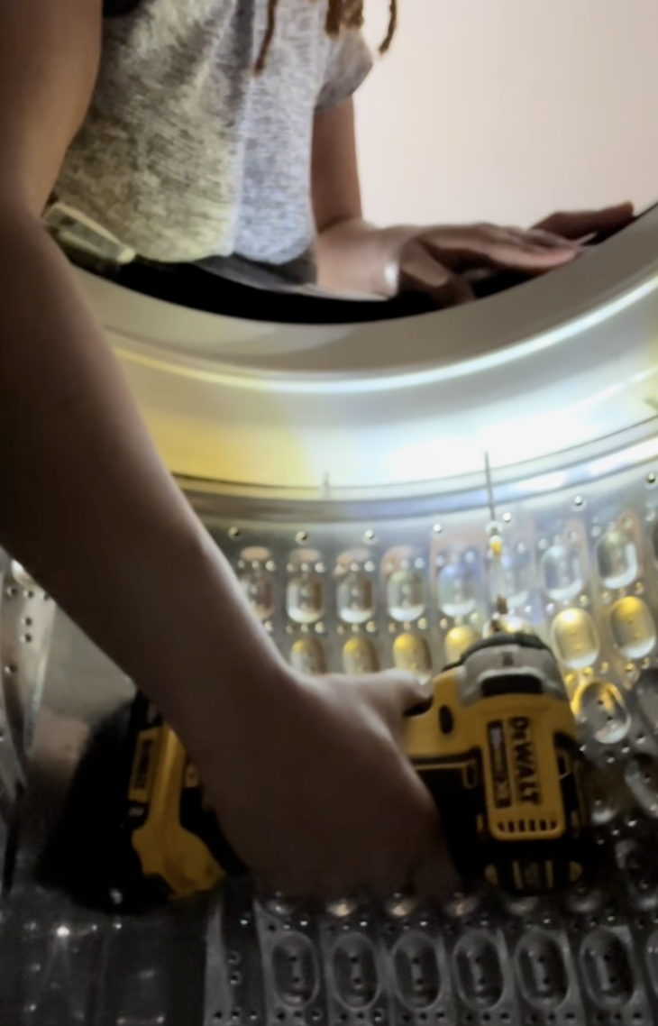 A TikTokker Showed How She Repaired Her Samsung Washing Machine DIY ...