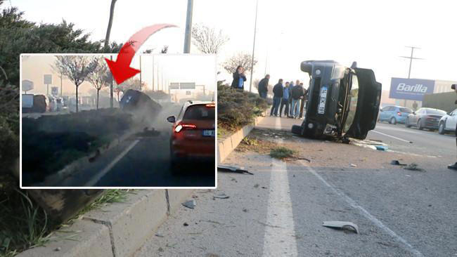 Makas atan aracın çarptığı otomobil devrildi: O anlar kamerada