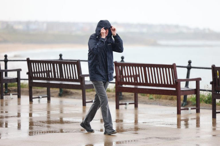 North East weather maps show exact date snow and 'very strong winds' to hit