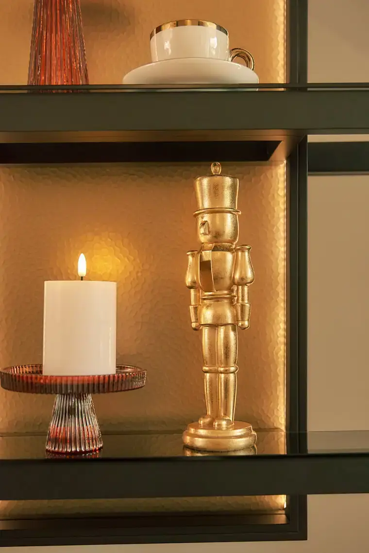 Eva García y Ana Raya, interioristas, aclaran qué tiene el recibidor ...