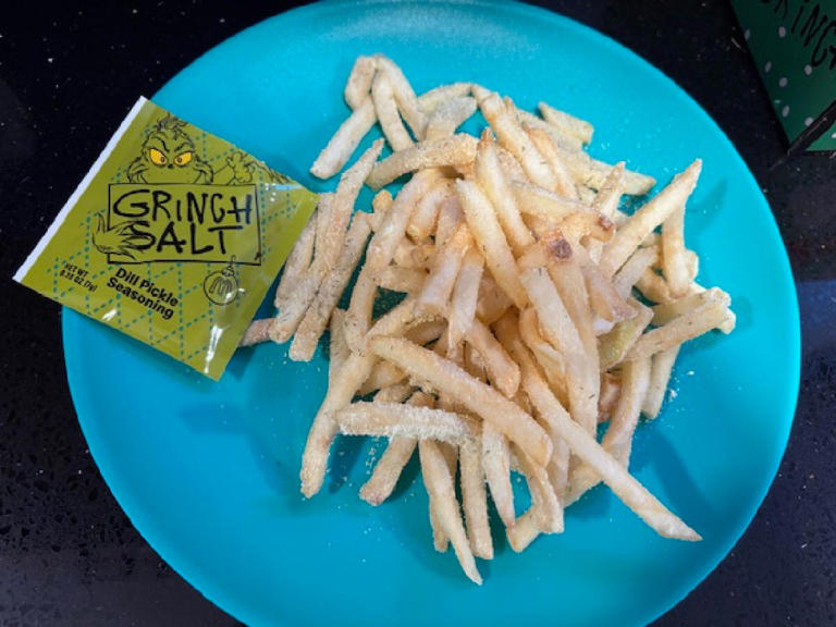 McDonald's Grinch meal vs. Burger King's SpongeBob menu: Here's the ...