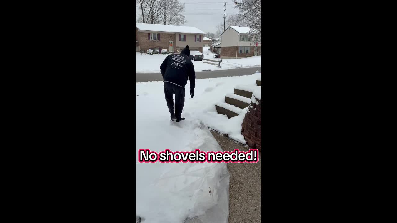 Homeowner's genius way to remove snow from driveway without a shovel or ...