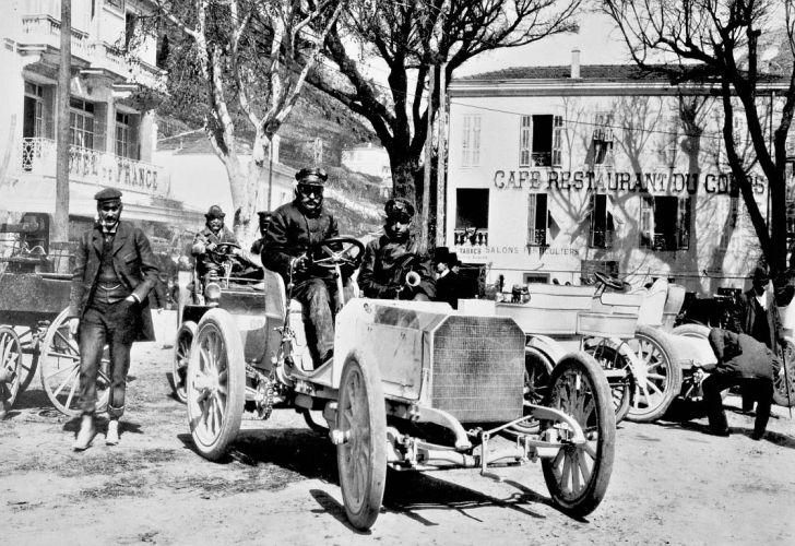 125 años del nacimiento del automóvil moderno: el Mercedes 35 CV