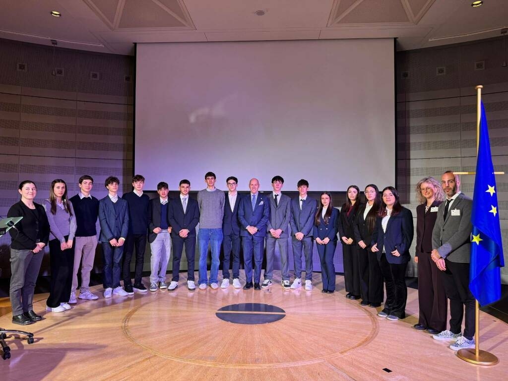 Ue e partecipazione attiva, a Bruxelles gli studenti vincitori dell ...