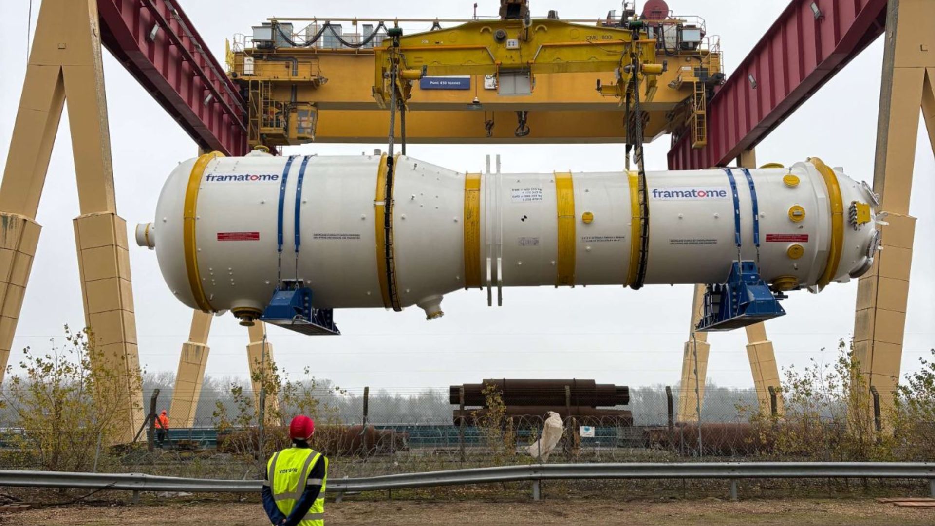 551-ton nuclear reactor vessel completed for UK project to power 6 ...
