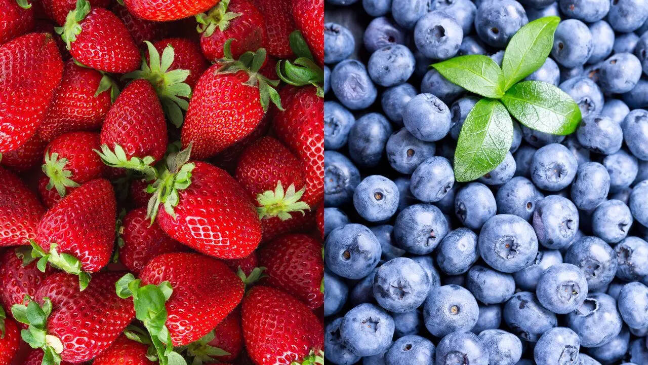 Strawberries vs Blueberries vs Grapes: Which has more nutrition