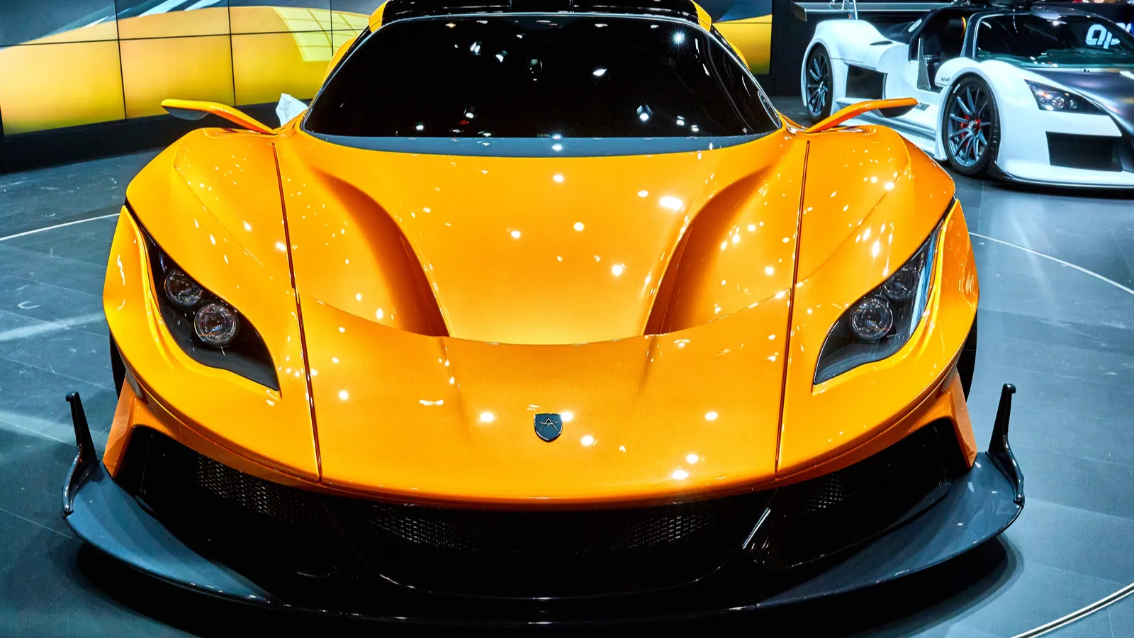 10 legendary cars from brands that no longer exist