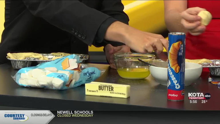 Good Morning Holiday Baking: Sticky Buns