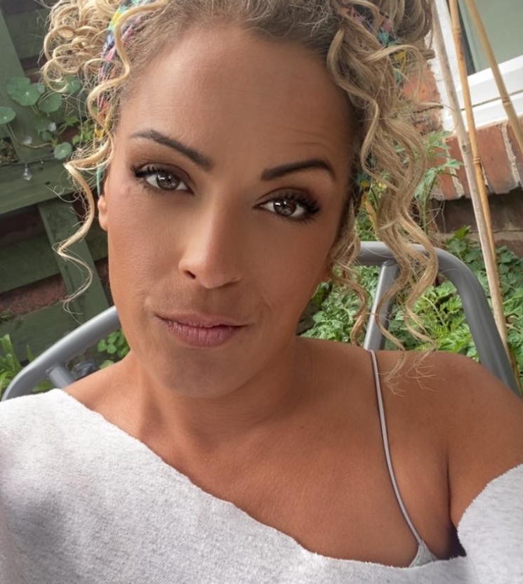 Family tragedy as Chorley mum-of-four Yasmin Hindle dies suddenly aged 45