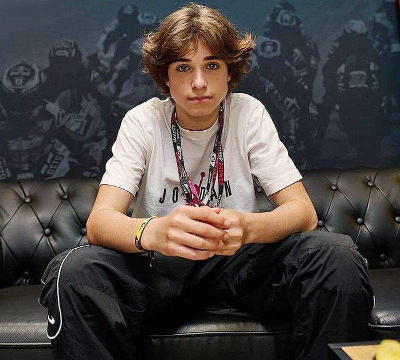 El último logro de Antonio Orozco por su hijo Jan, de 19 años, que vive ...