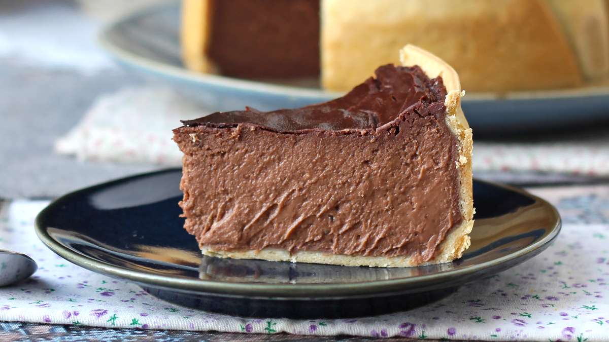 These 29 chocolate desserts are so rich and velvety, stopping at one ...