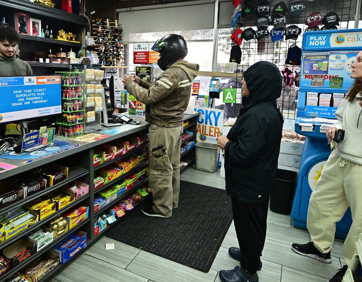 Lotto winner hits $1M prize on ticket turned down by another player