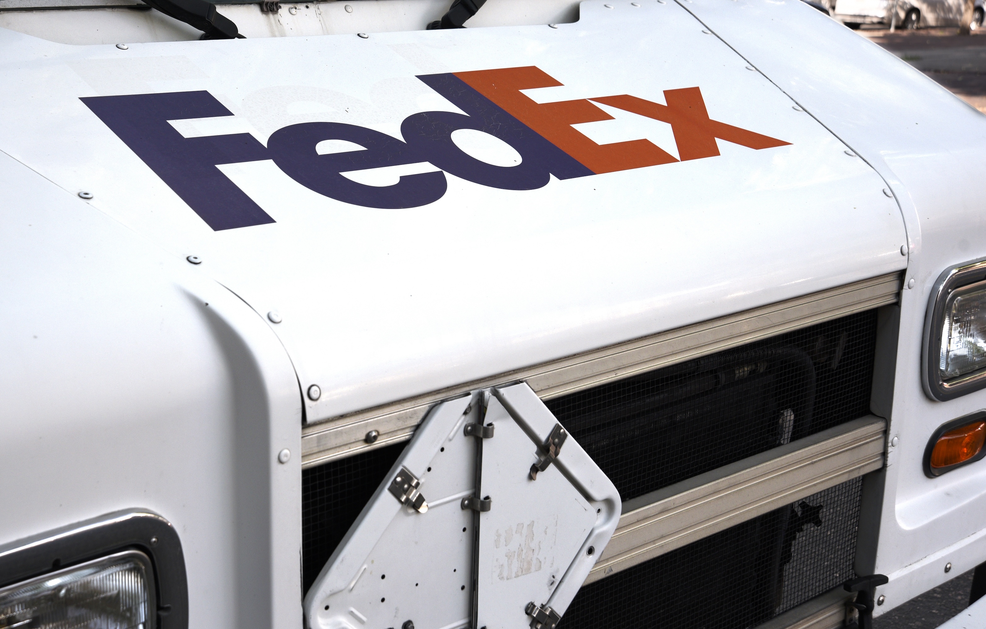 FedEx Eliminates 856 Jobs as Logistics Layoffs Spread Across Sector