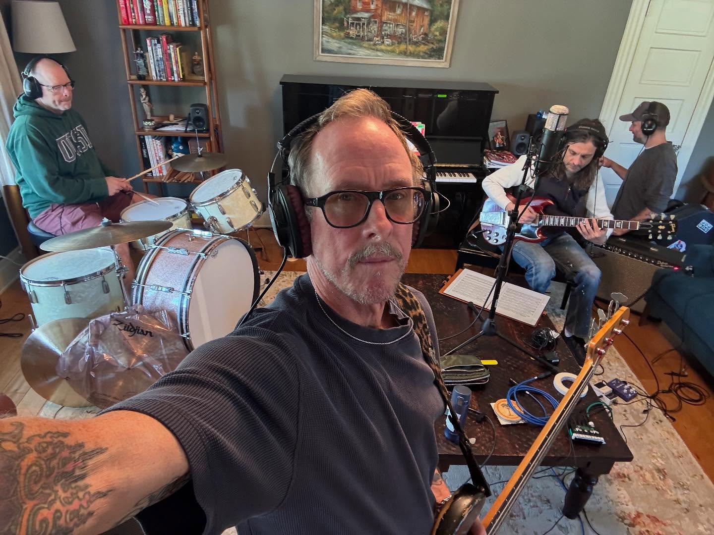 Weezer bassist Scott Shriner’s wife files for divorce after attempted ...