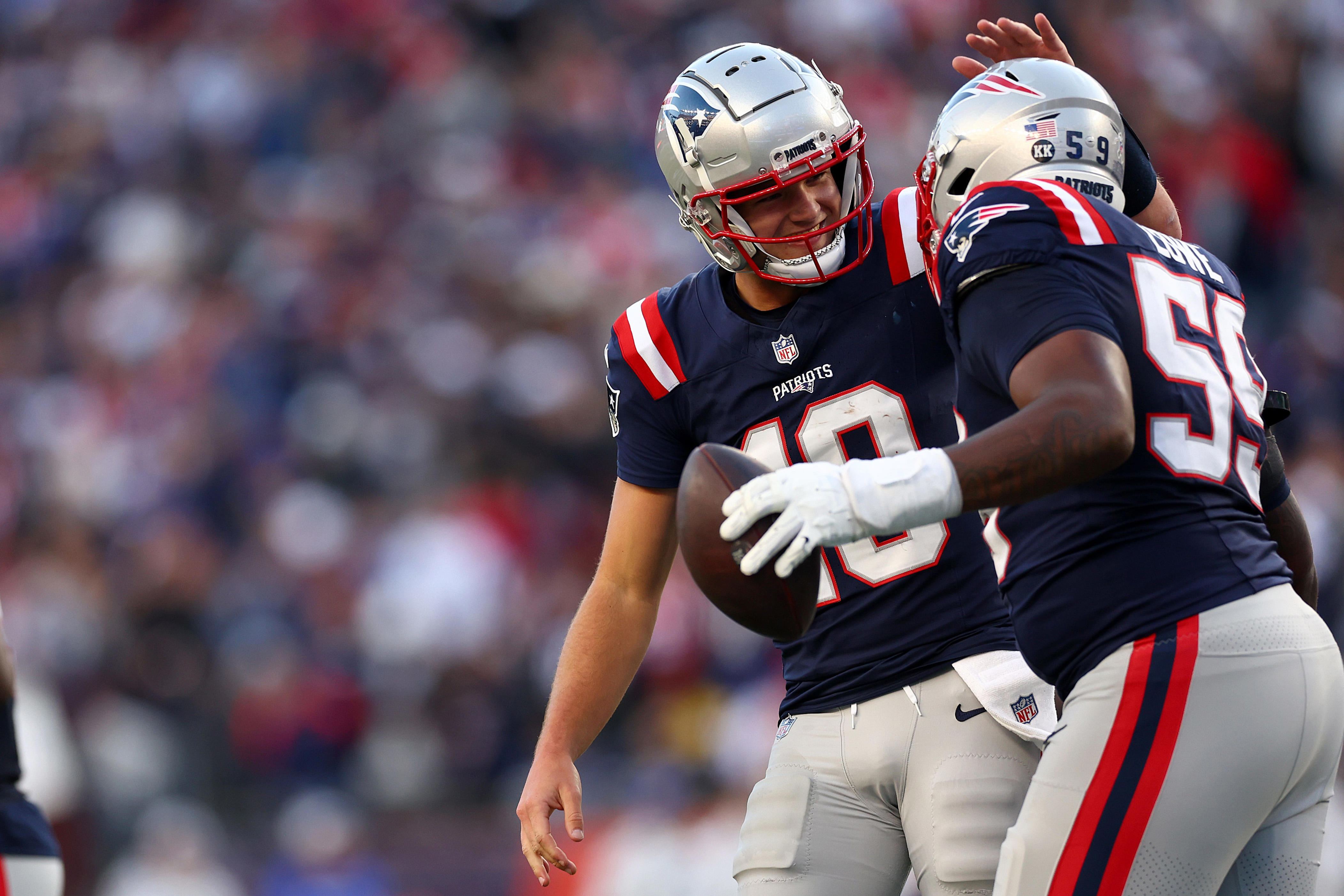 Patriots LT Vederian Lowe makes admission on playing with Drake Maye