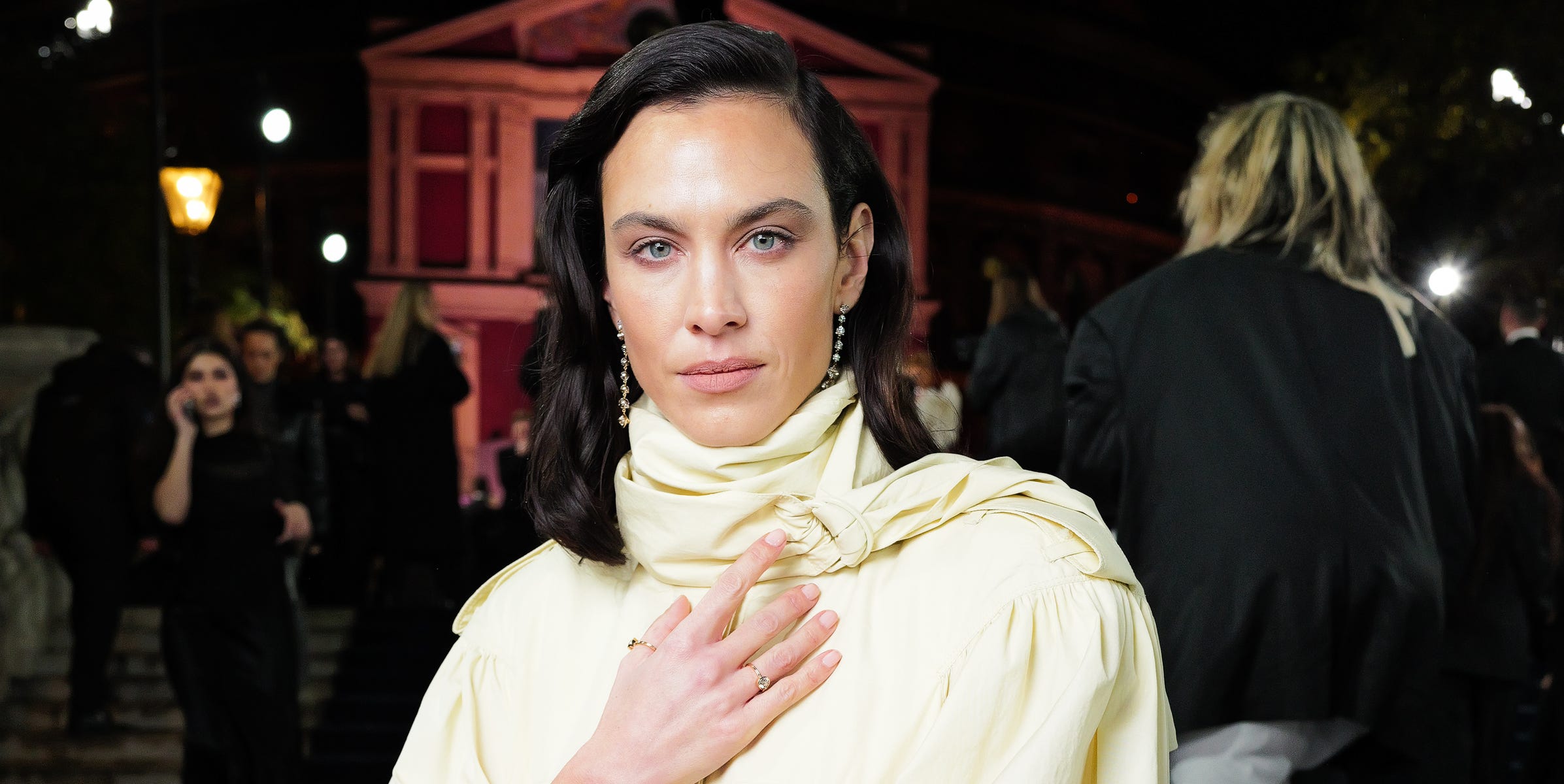 Alexa Chung es la mejor vestida de los Fashion Awards de Pandora