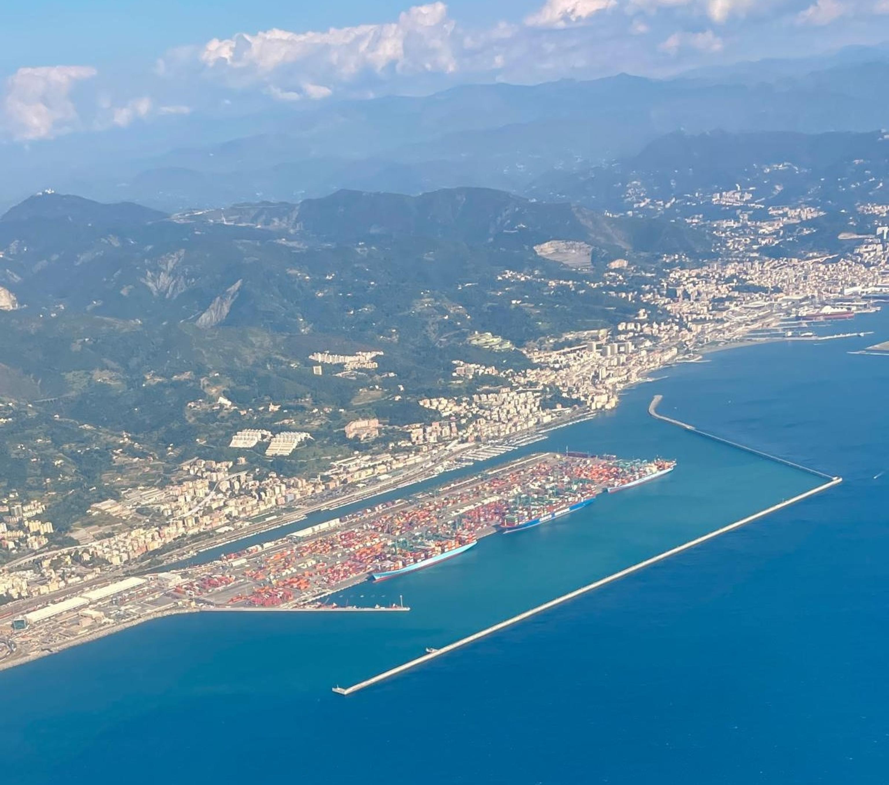 Psa Italy, record al Vecon e nuove gru a Genova e Venezia